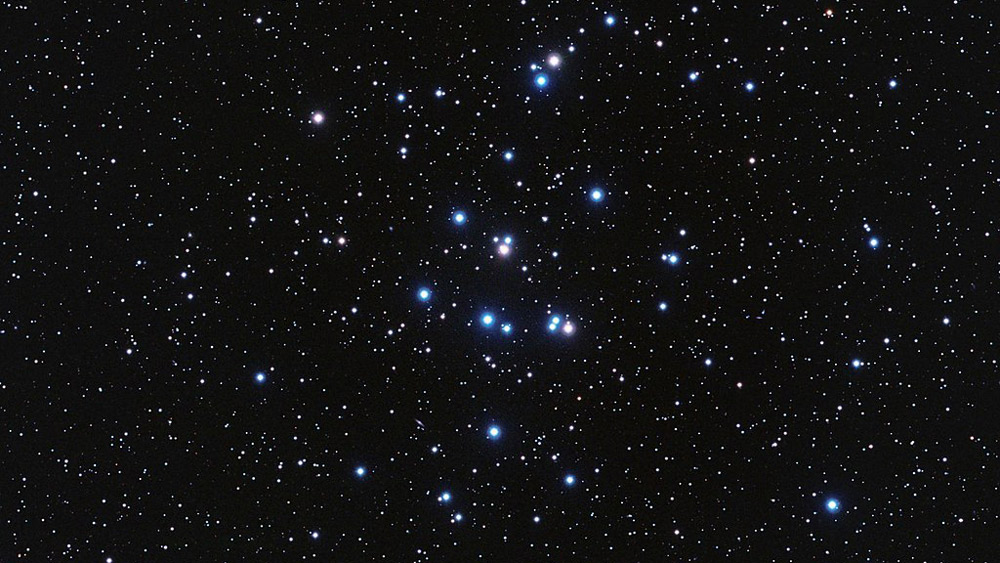 Messier 44 (NGC 2632): A Swarm of Bees in Cancer – The Garden Astronomer